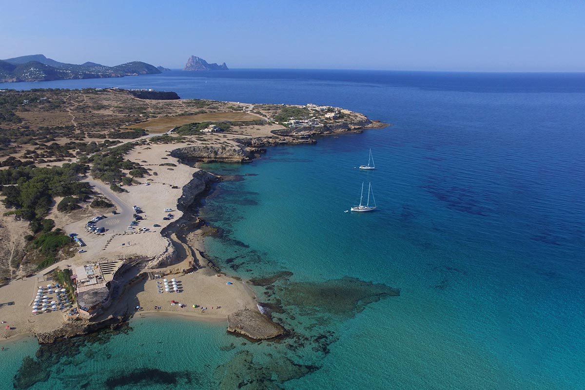 Cala Comte: Het strand van de zonsondergang - Islas Baleares