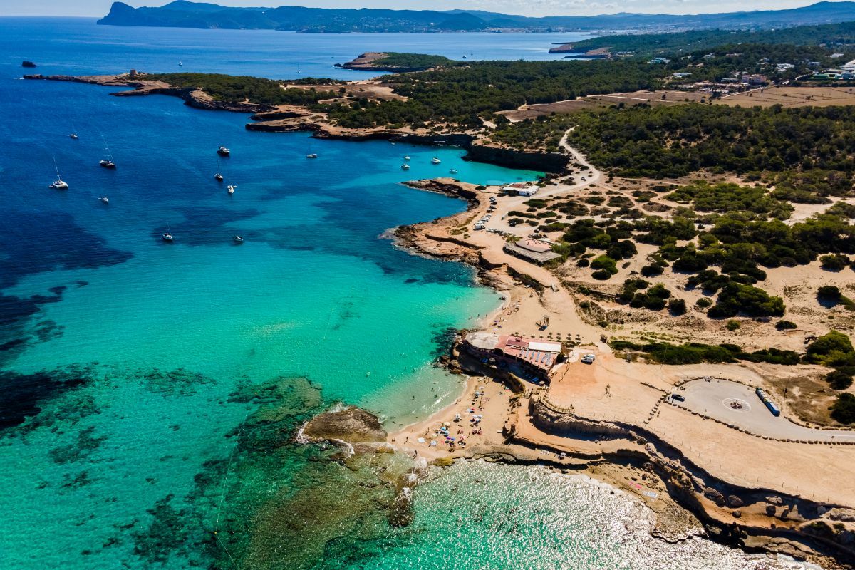 Cala Comte: Het strand van de zonsondergang - Islas Baleares